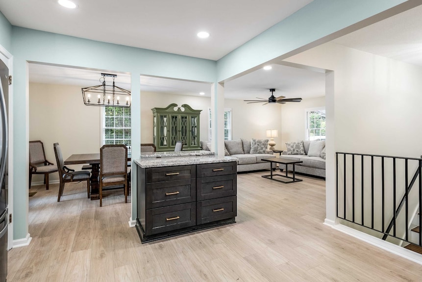 Northwood Retreat- 5 Br 4ba- Lake Views- Hot Tub - Tuscaloosa, AL