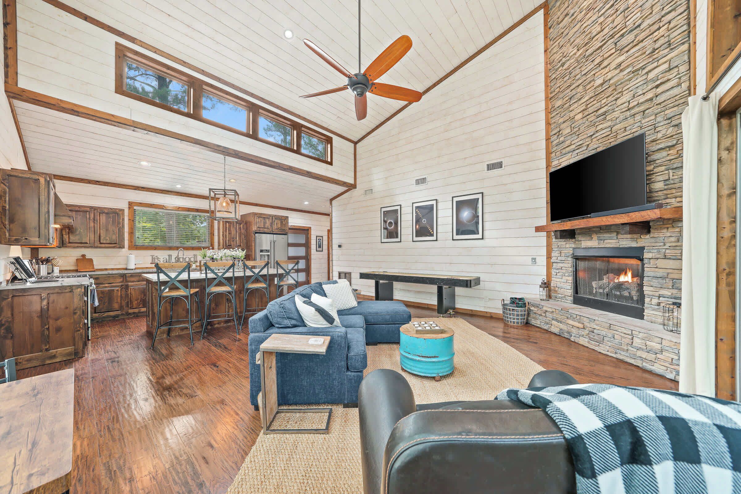 Cabin Retreat With Spa, Fire Pit & Games - Sleeps 4 - Misisipi