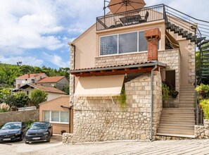 Apartamento (Three Bedroom Apartment with Jacuzzi) | Exterior