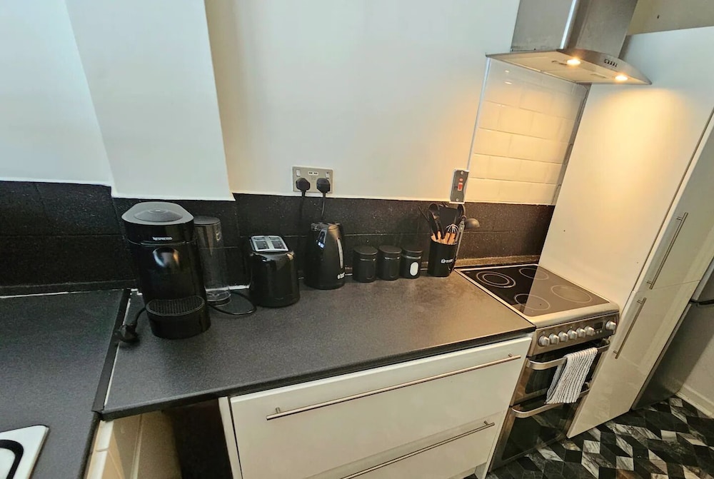 Convenient Ground Floor Apartment With Parking - 킹스턴어폰헐