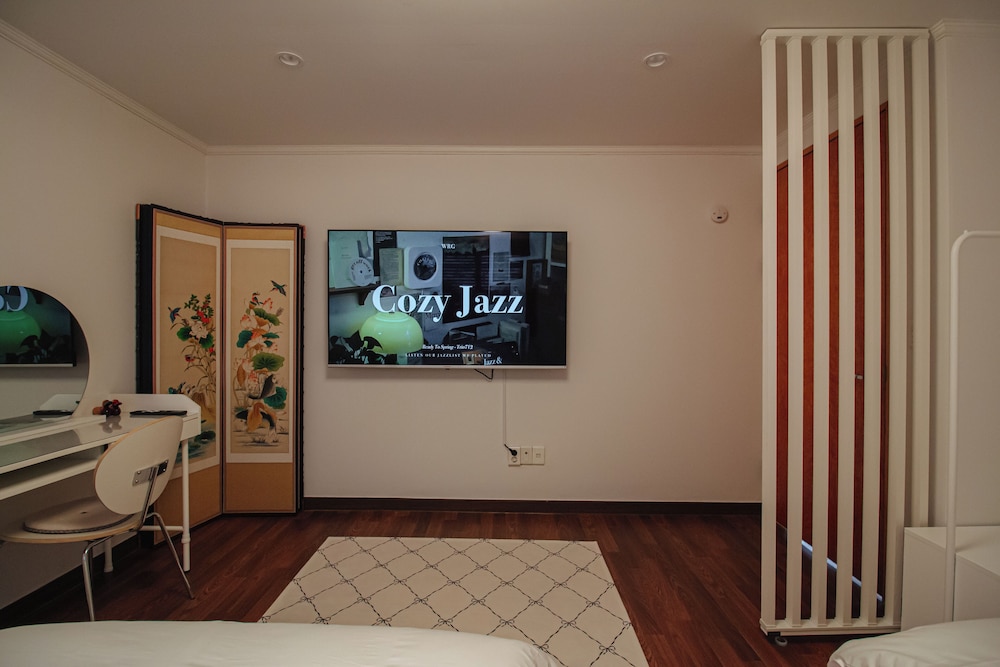 [Stay Vibe] Relaxing and cozy healing house - Seoul | Vrbo