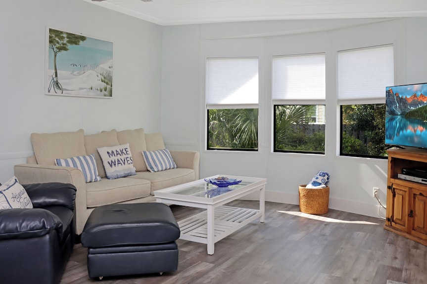 Livin Like Larry: Cozy Beach Home 2 Mins To Mxb - Mexico Beach, FL