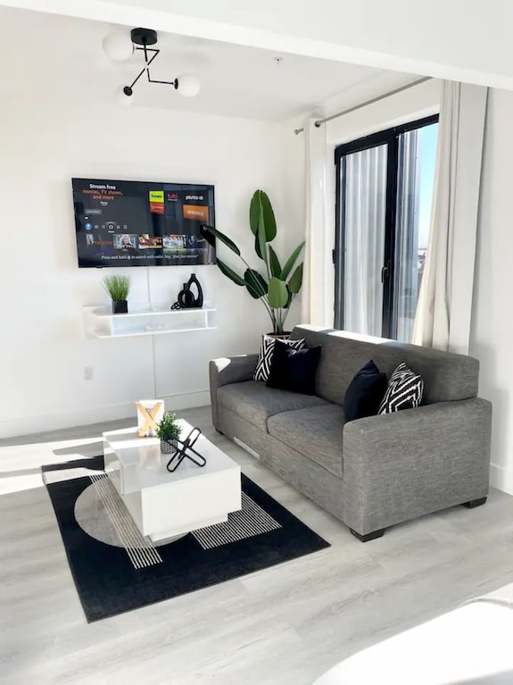 Queen Studio W/ Pool + Gym Near Nyc & Metlife - Bayonne, NJ