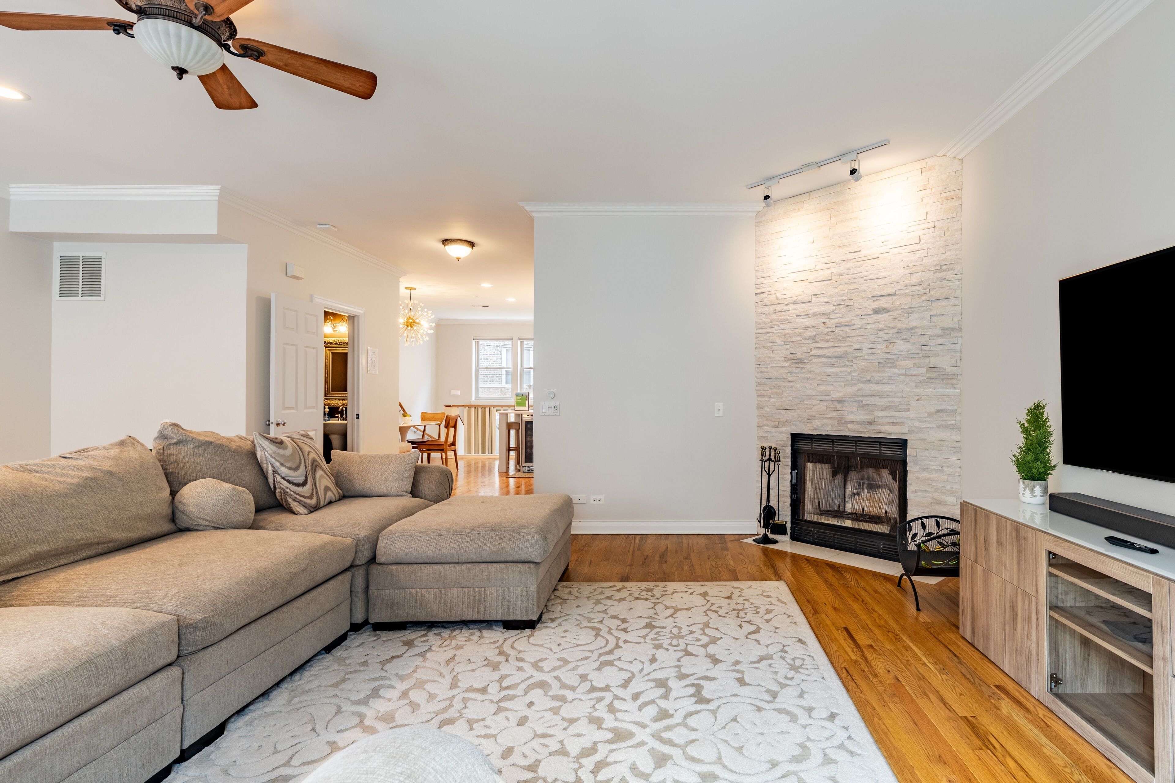 Windy City Getaway | 3br 2ba Chicago Townhouse By Redawning - Andersonville - Chicago