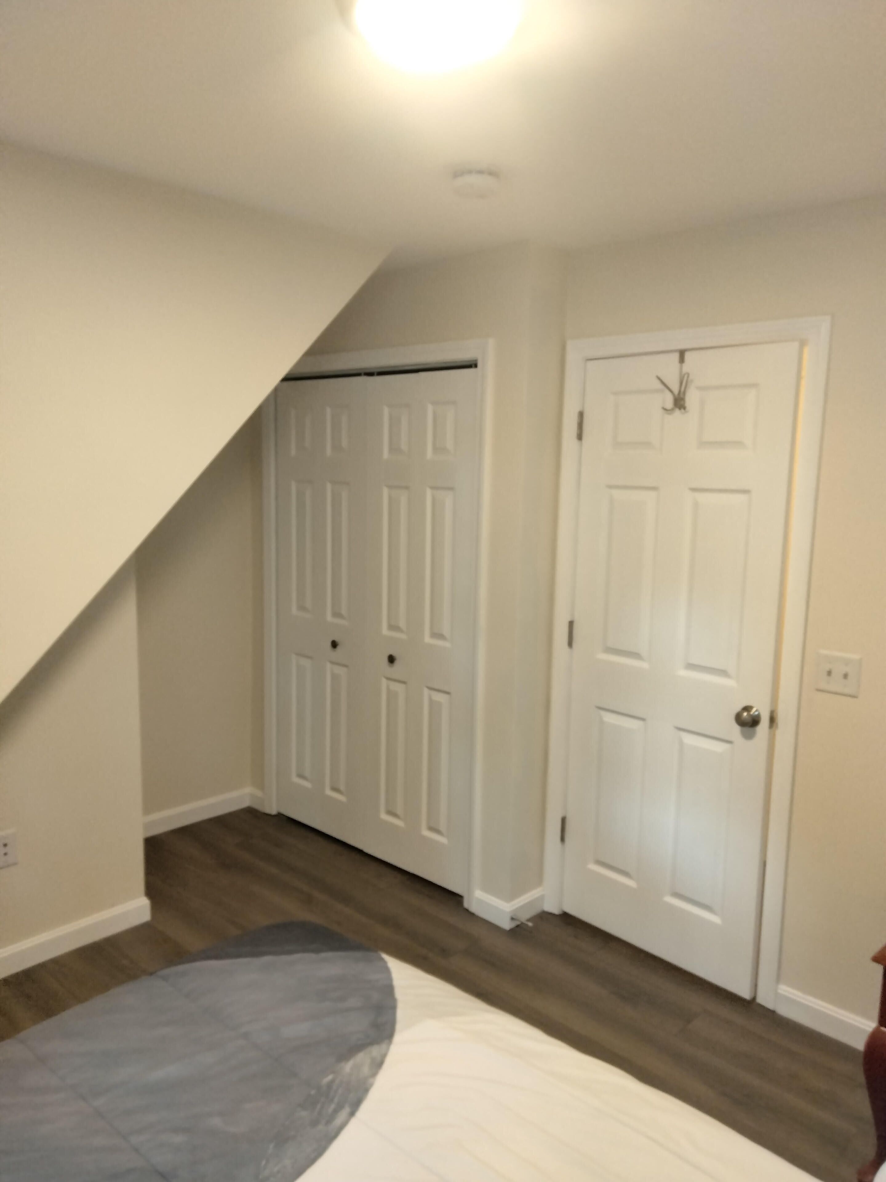 Adorable 1 Bedroom With Off Street Parking. - Uxbridge, MA