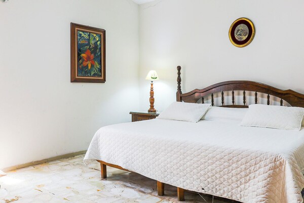 Spacious Cuernavaca House Pool Grill - Cuernavaca