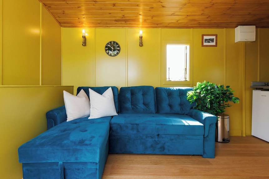 Beautifully Restored Ww2 Carriage - Sleeps 6 - Chichester