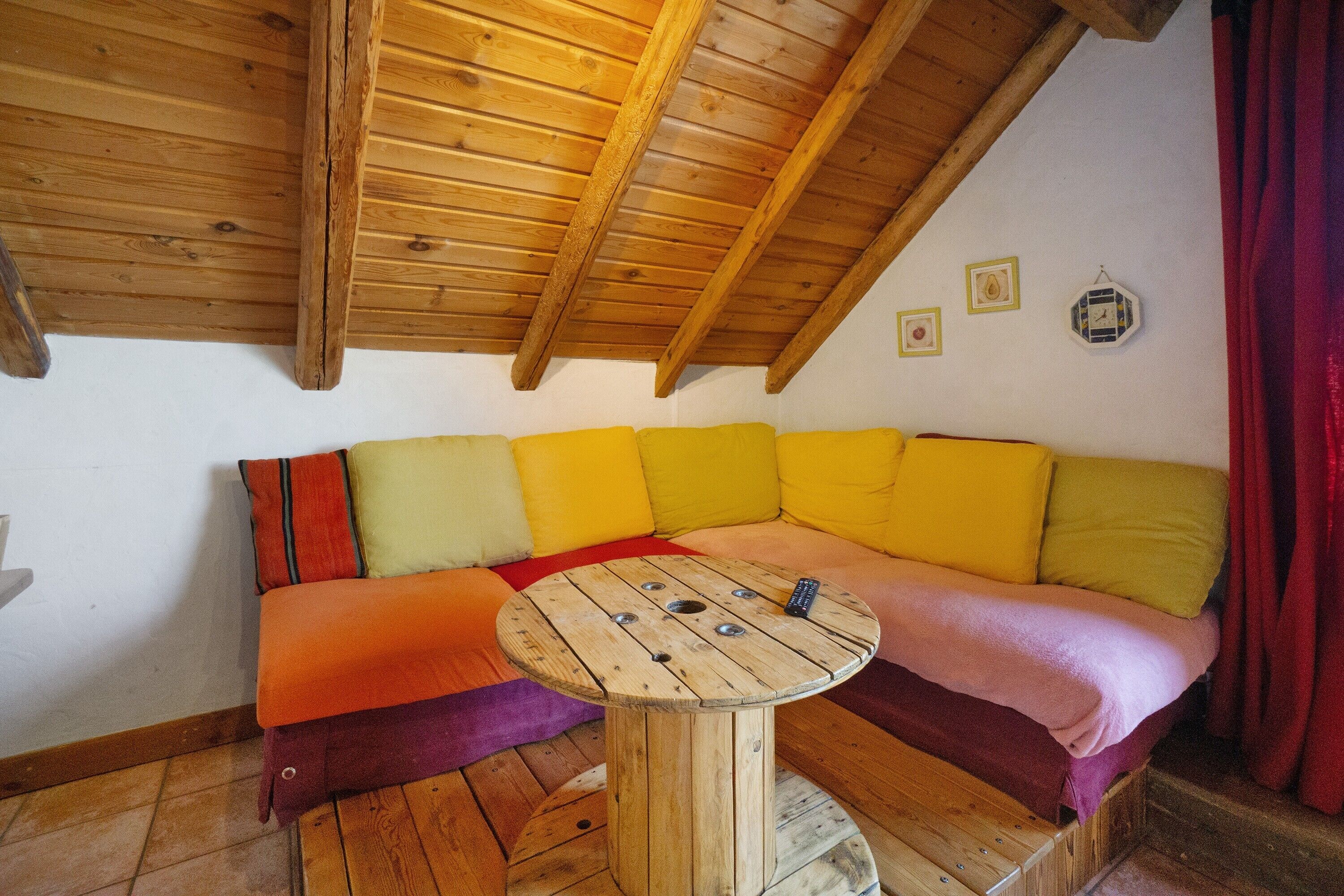 Appartement "Les Combles" Avec Vue Sur Les Montagnes, Terrasse Privée Et Wi-fi - Saint-Jean-de-Maurienne
