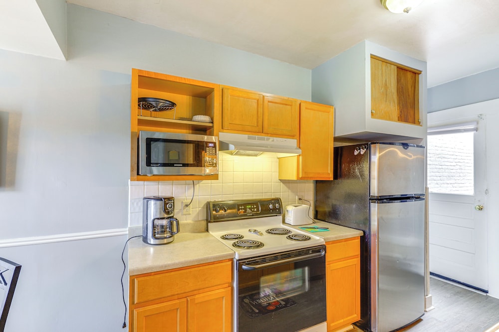 Dog-friendly Dayton Home: 1 Mi To Downtown! - Dayton, OH