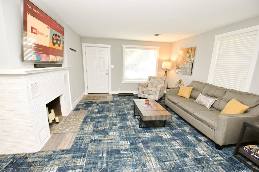 3 Blocks To Notre Dame, Ev Charger, Bbq & Fire Pit! (1707) - Notre Dame, IN