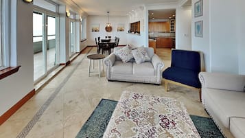 Apartamento em Condomínio Fechado (4 Bedrooms) | Diversos