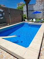 Piscina exterior sazonal 