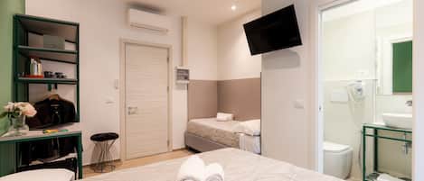 Quarto triplo conforto, banheiro privativo | Diversos