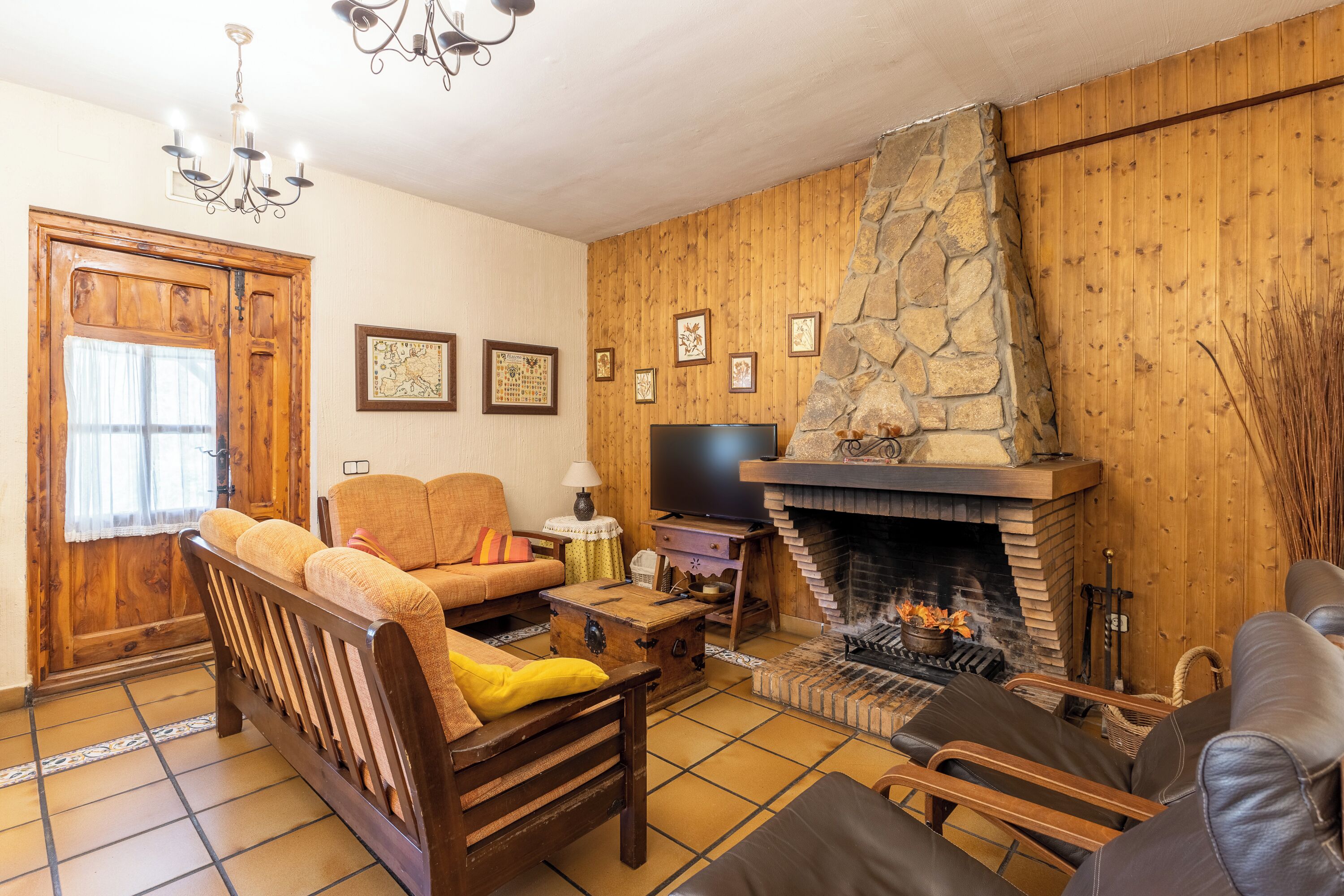 Maison De Campagne "La Cárcava" Avec Vue Sur Les Montagnes, Terrasse Privée Et Wi-fi - Montejo de la Sierra