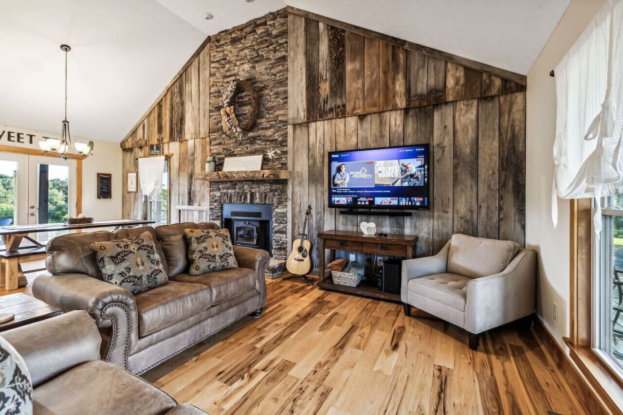 Brand New Listing - Sunset Cabin - Nashville, TN
