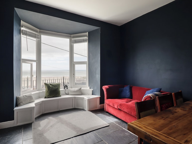 Tonnau Yr Oleu Or Waves Of Light, Pet Friendly In Barmouth - Traeth Abermaw Beach