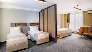 Suíte estúdio | 1 quarto, roupas de cama premium, cofres nos quartos, cortinas blackout