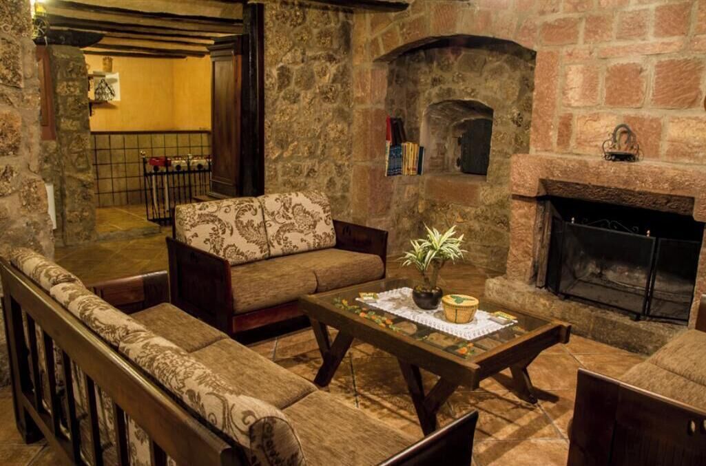 Casa Rural 'Masia Los Camineros' Con Vistas A La Montaña, Terraza Privada Y Jardín Privado - Albarracín