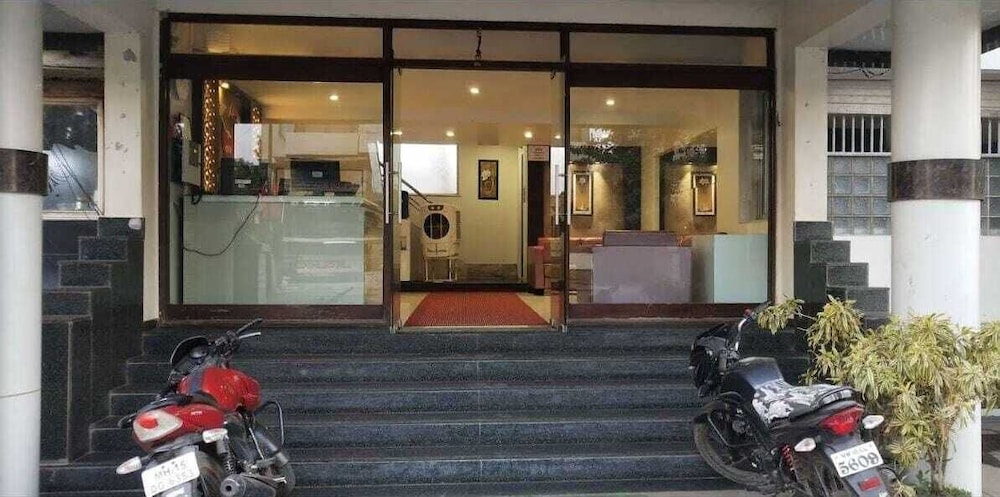 The Byke Suresh Plaza - Nashik