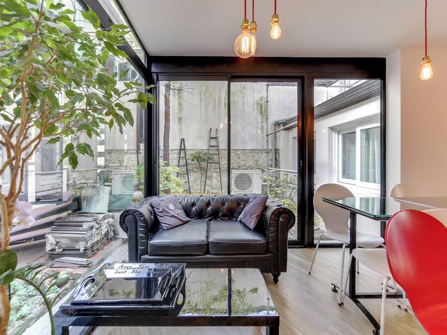 Área de estar no saguão