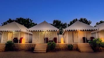 Tenda de Luxo, vista deserto | 1 quarto, secretária, Wi-fi grátis