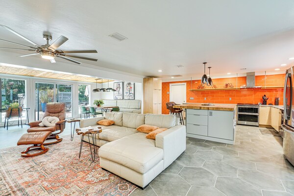 Walk To Beach: Cape Coral Home W/ Grill & Patio - Sanibel Island, FL