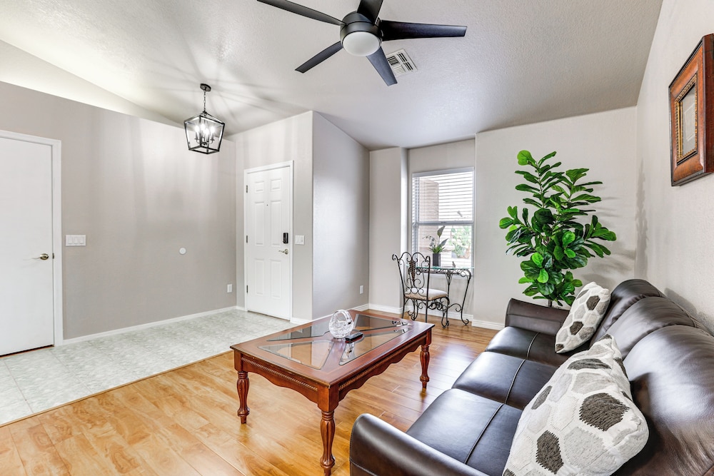 Peoria Home W/ Fenced-in Yard & Patio! - Phoenix, AZ