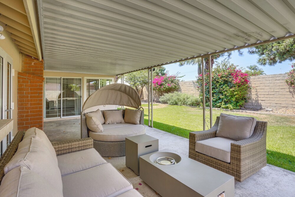 Huntington Beach Home: Fire Pit, Grill + More! - Cypress, CA
