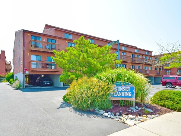 Sunset Landing 24 2 Bedroom Townhouse By Redawning - Ocean City, MD