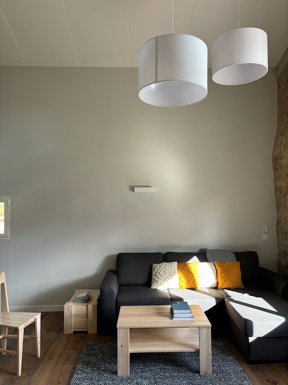 Fun And Elegant Mas In The Mountains - Spain