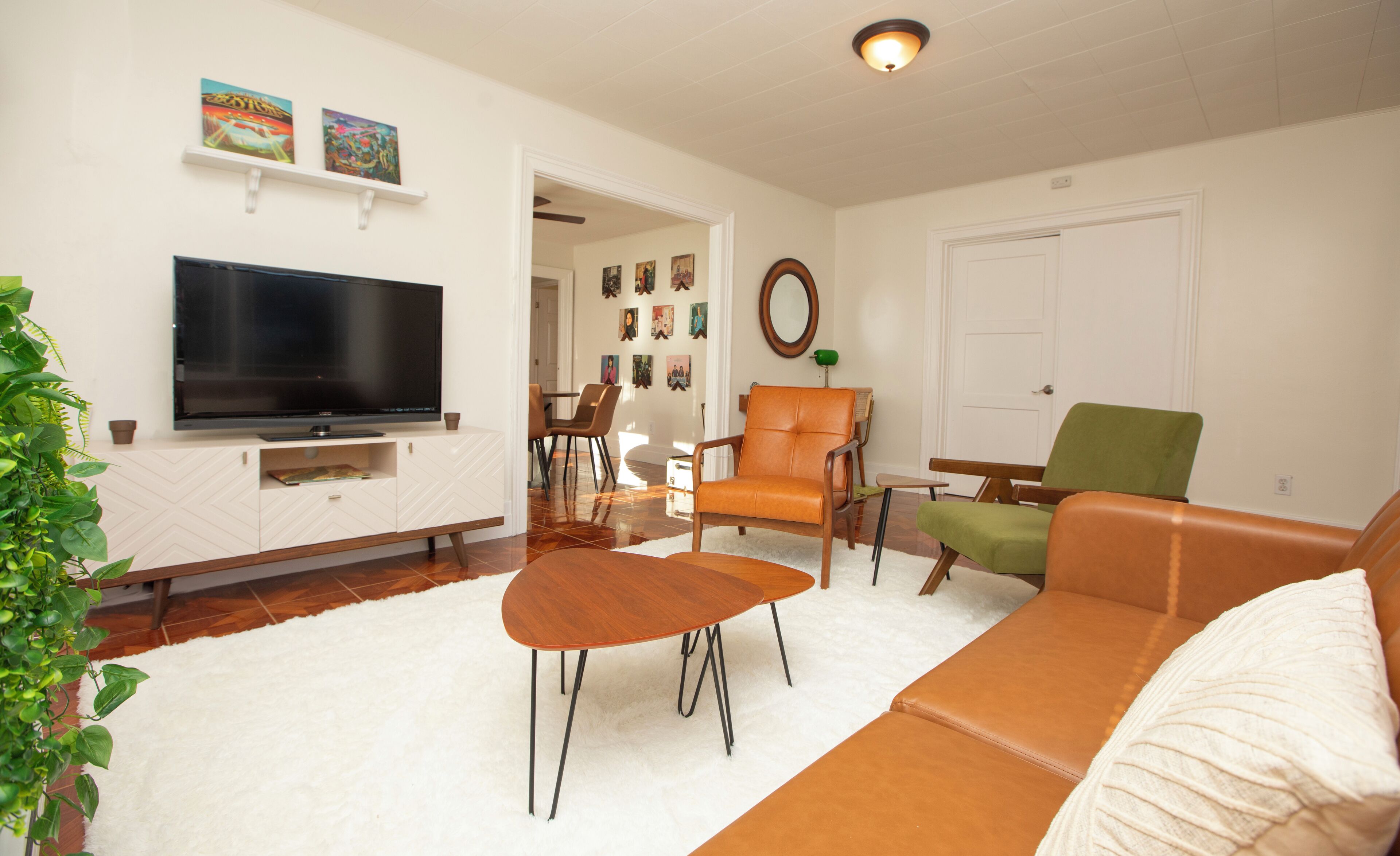 Charming Craftsman House - 3 Bedrooms With Parking - By Beach, Shops & Retro Row - Long Beach, CA