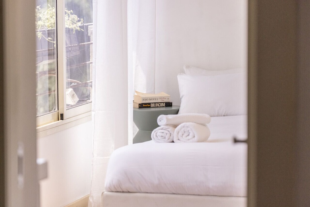 The Heart Of Tel Aviv Elegant Home By Sea N' Rent - Israel