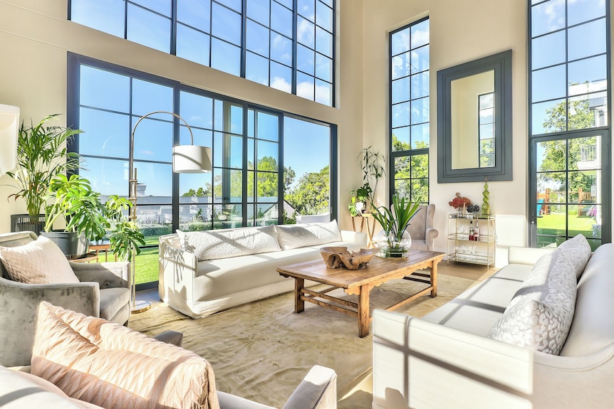 Symphony Of Light - A Stately Residence In The Heart Of Bishopscourt - Kaapstad