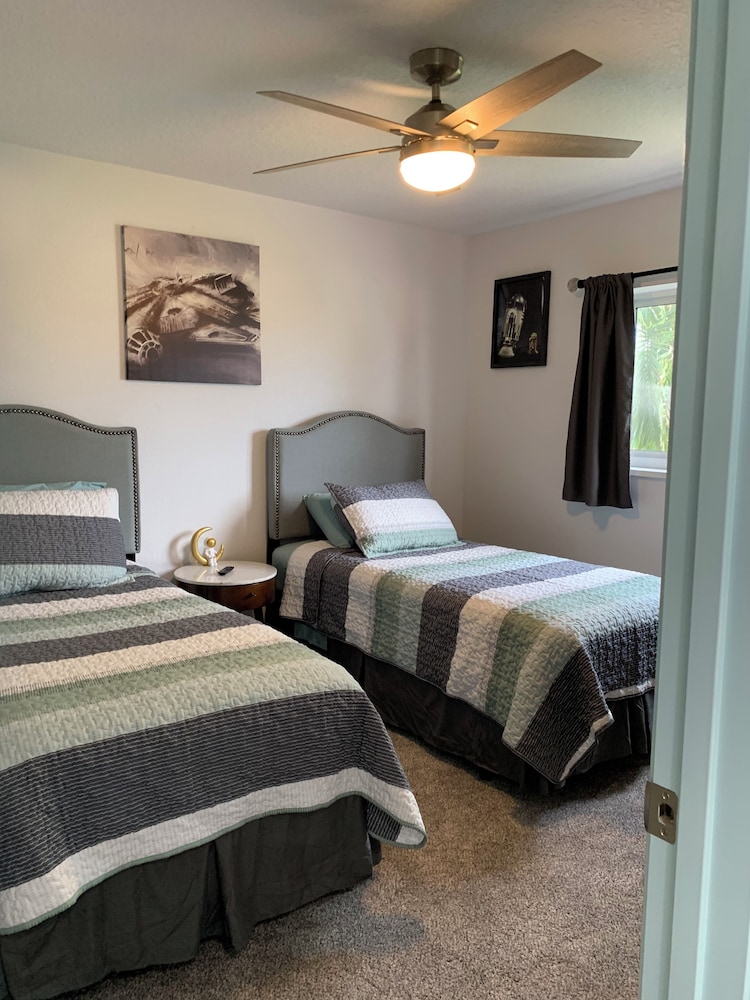 321 lift off, rockets and dolphins from your window - Cocoa Beach | Vrbo