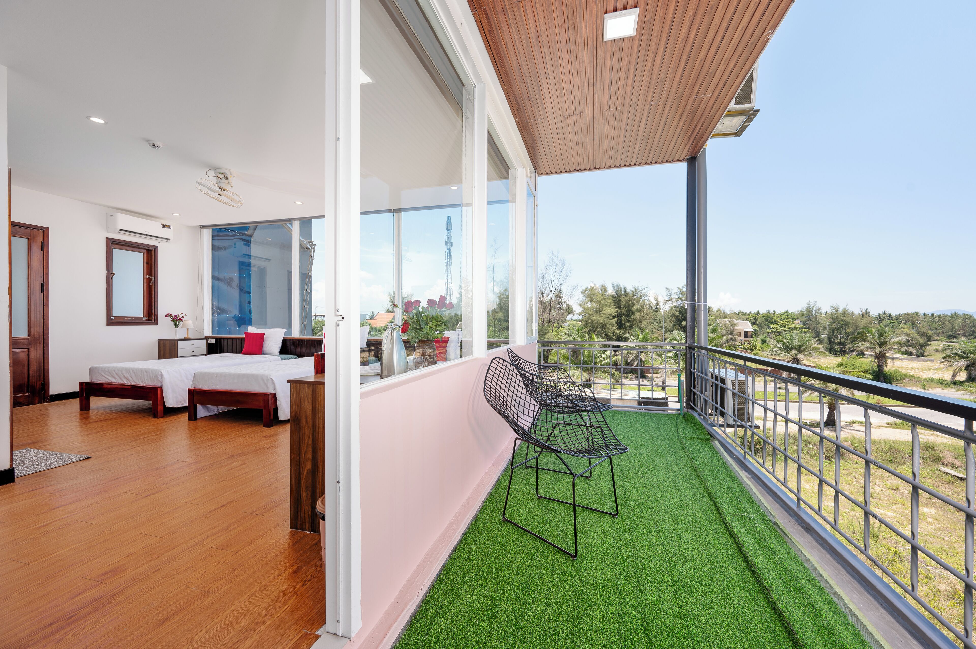 Quarto Triplo Standard, não fumadores | Cofre no quarto, secretária 