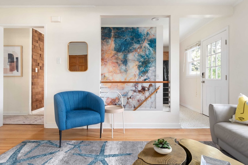 Peaceful Gem! Hot Tub, Fenced Yard & Near Downtown! - Omaha, NE