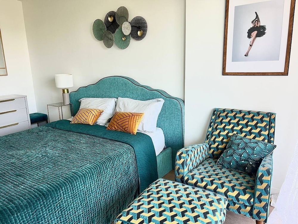 Designer Apartment In A Green Setting Overlooking The Bay Of Nice - Cagnes-sur-Mer