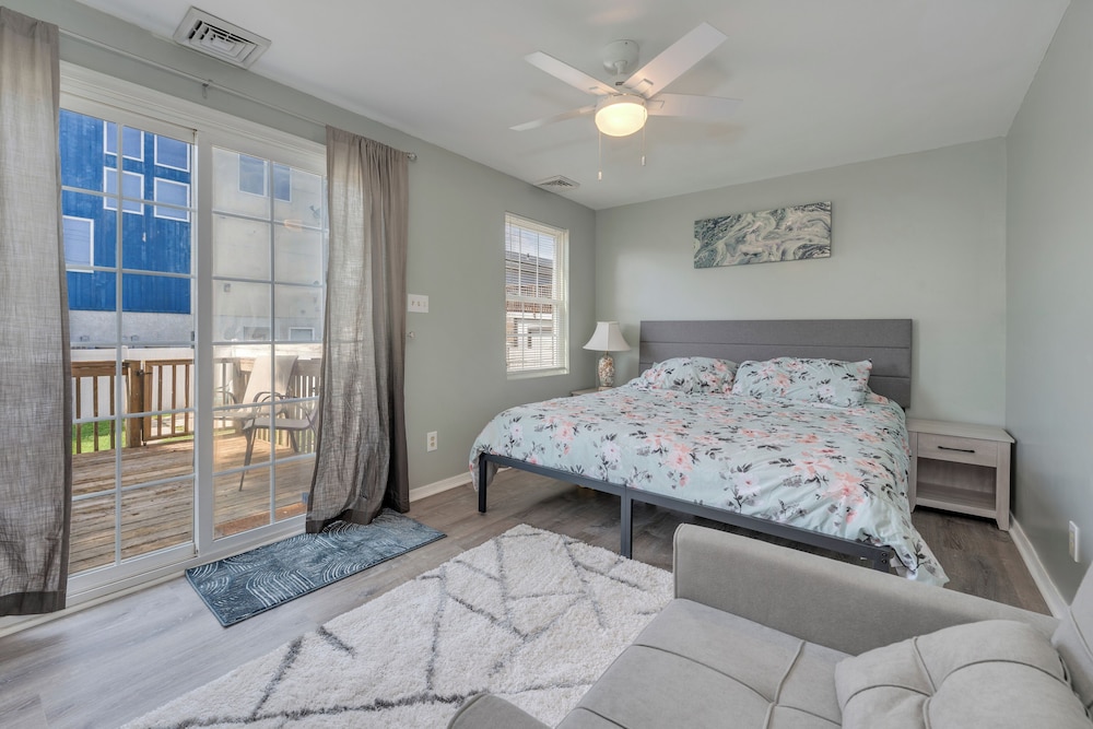 Beautiful Single Family Home Recently Updated 4 Blocks From The Beach - Wildwood, NJ