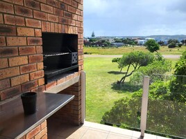 Apartamento Familiar, varanda, vista para o jardim | Terraço/pátio interior