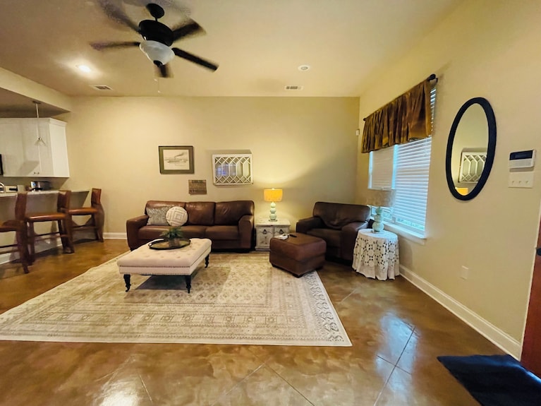 Homey Honey Hive - Abita Springs, LA