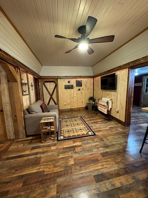Timberline Cabins - Peaceful Pines Lodge, Wifi, Pets, Stalls, Hot Tub - 劍橋