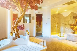 Tratamentos faciais, reflexologia, tratamentos aiurvédicos 