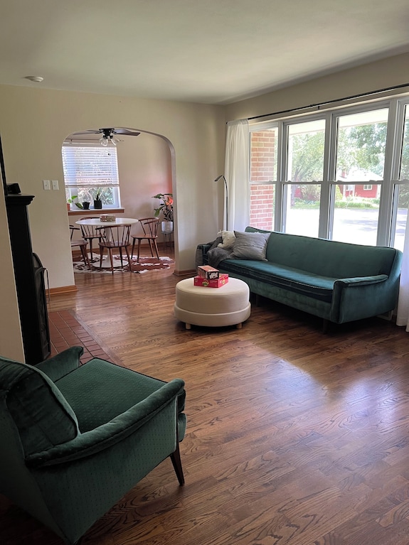 Charming 3-bedroom House Near Downtown - Cape Girardeau, MO