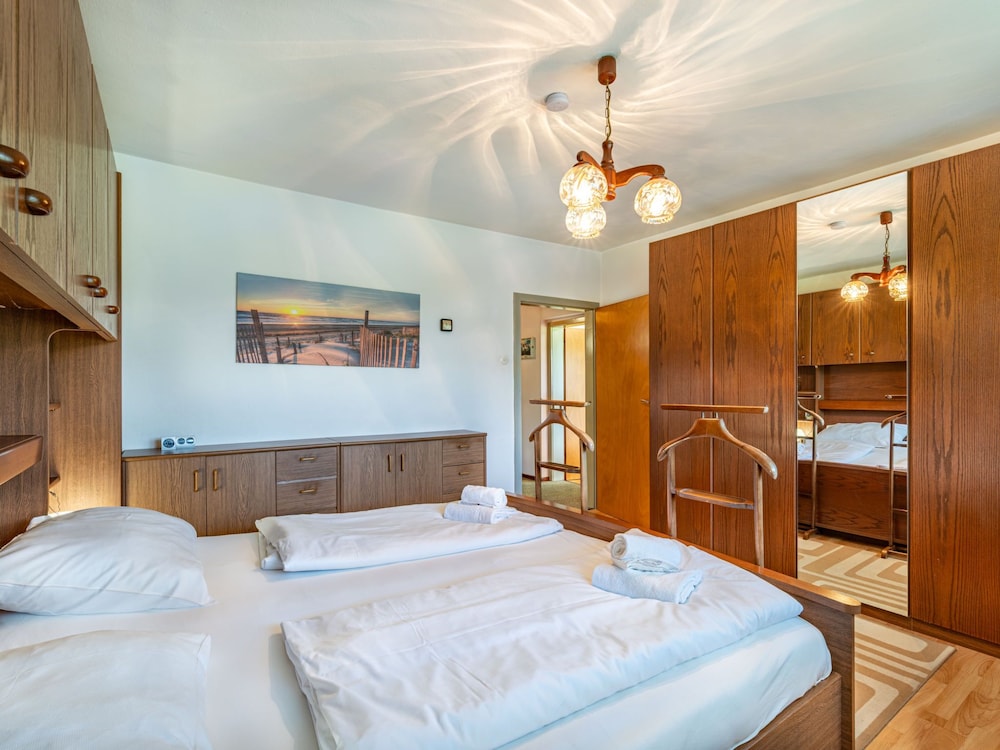 Zeitlos By Interhome - Klagenfurt am Wörthersee