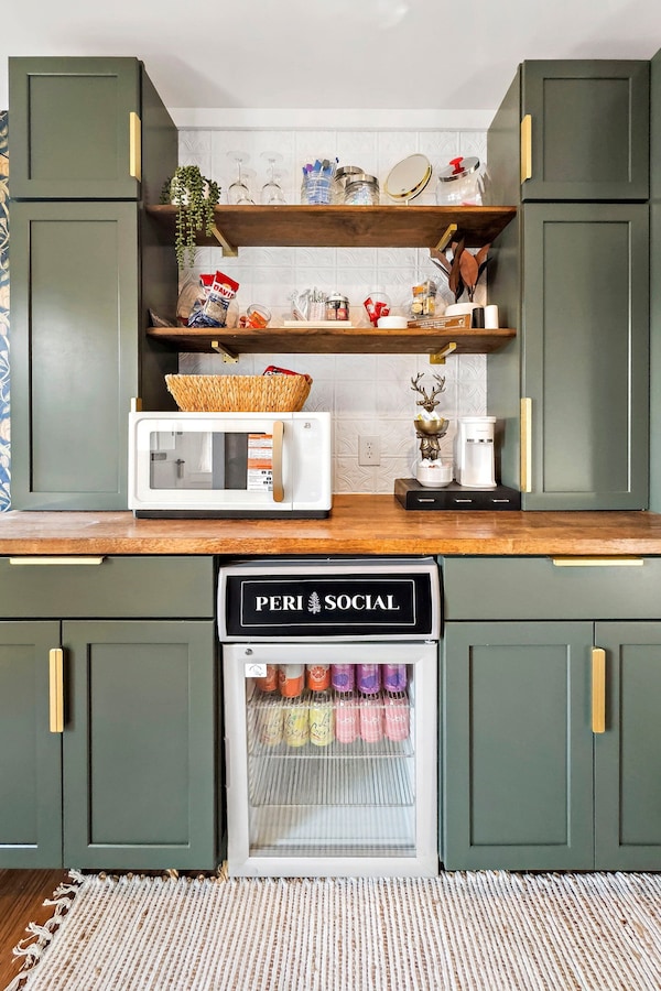 Peri Social House - Black Mountain, NC