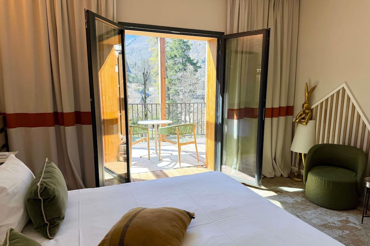 Quarto Privilege, Quarto Duplo, varanda, vista para a montanha | Minibar, cofre no quarto, quartos insonorizados, Wi-fi grátis