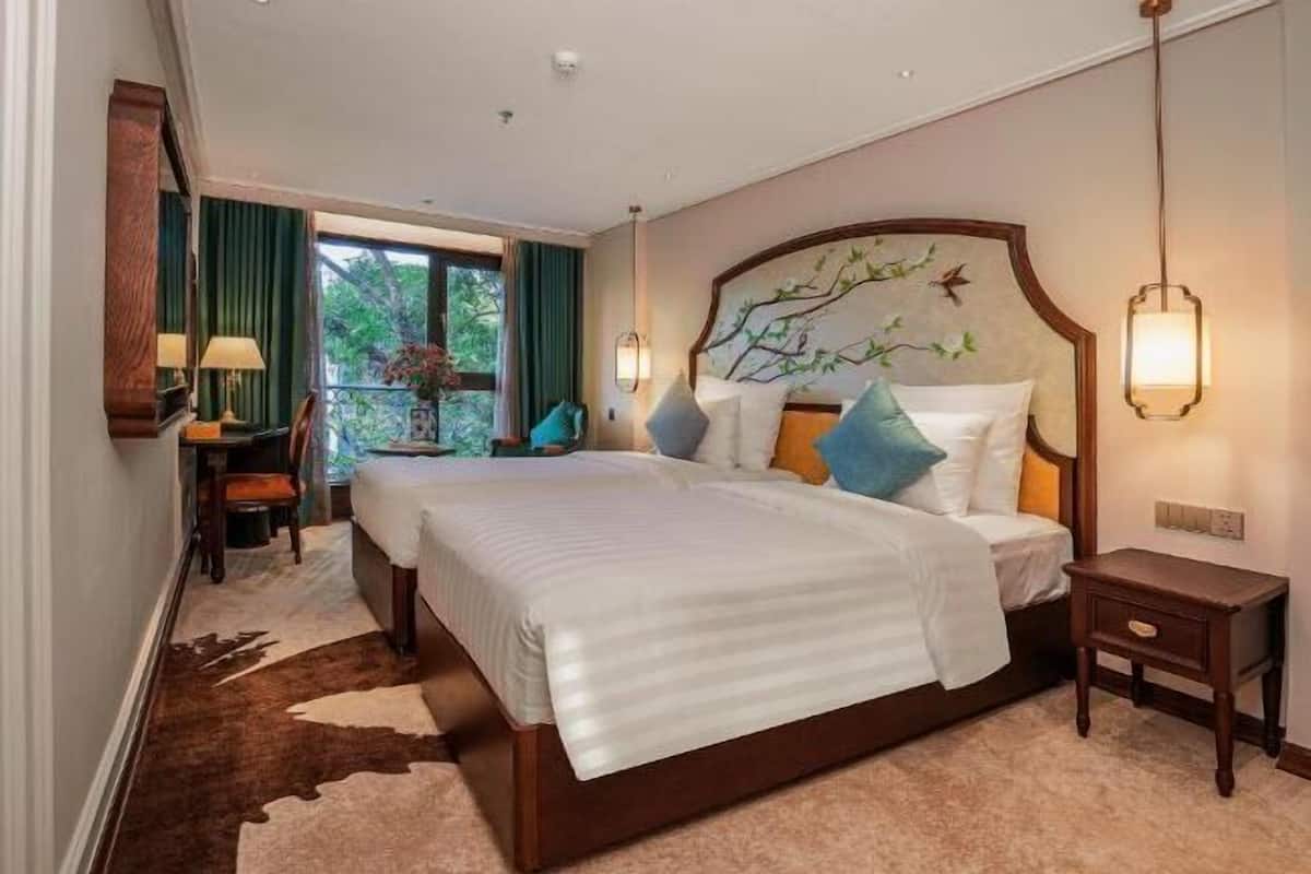 Roupas de cama antialérgicas, frigobar, cofres nos quartos