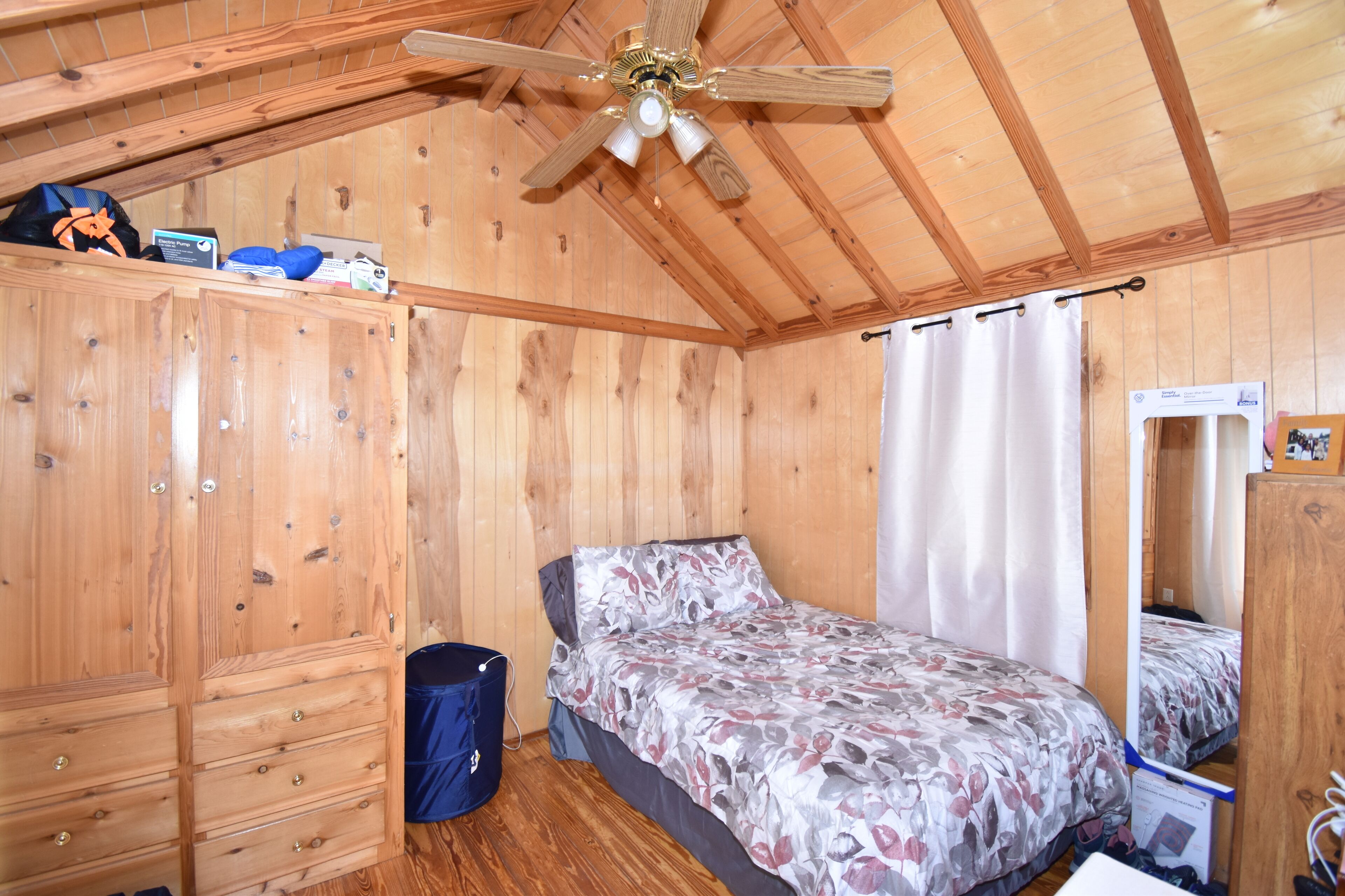 Rustic, Cozy Lodge Available For Rent At Plattsburgh Rv Park - Plattsburgh, NY