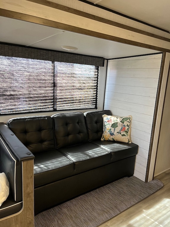 Cozy 2-bedroom Rv In Peaceful San Acacia! Starlink Internet - New Mexico