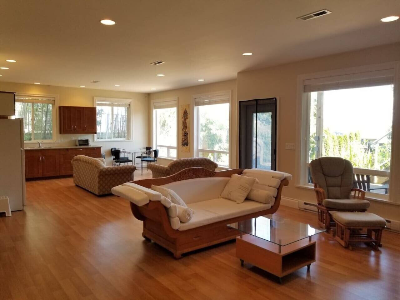 The Dragonfly House  Expansive Dual-kitchen Retreat - Point Roberts, WA